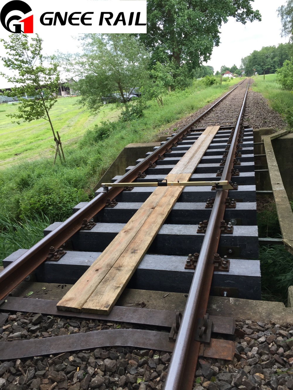 Wooden Sleeper for Bridge - railway fasteners